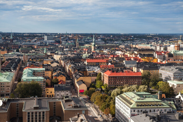 Stigande bostadsrättspriser i mars – mest i Storstockholm ...